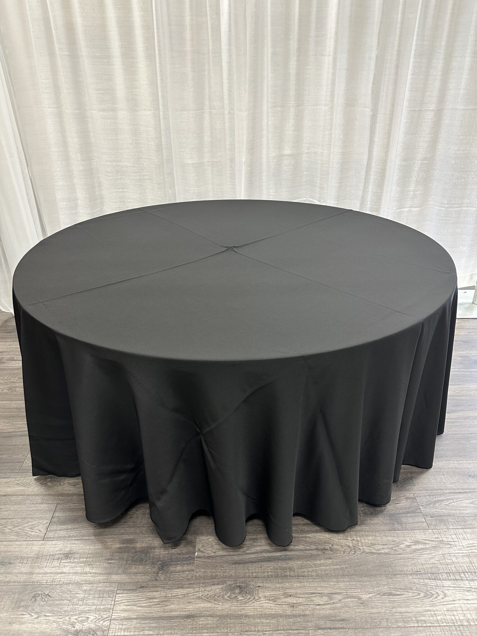 132" Rd BlackTablecloth - Suburban Party & Tool Rental