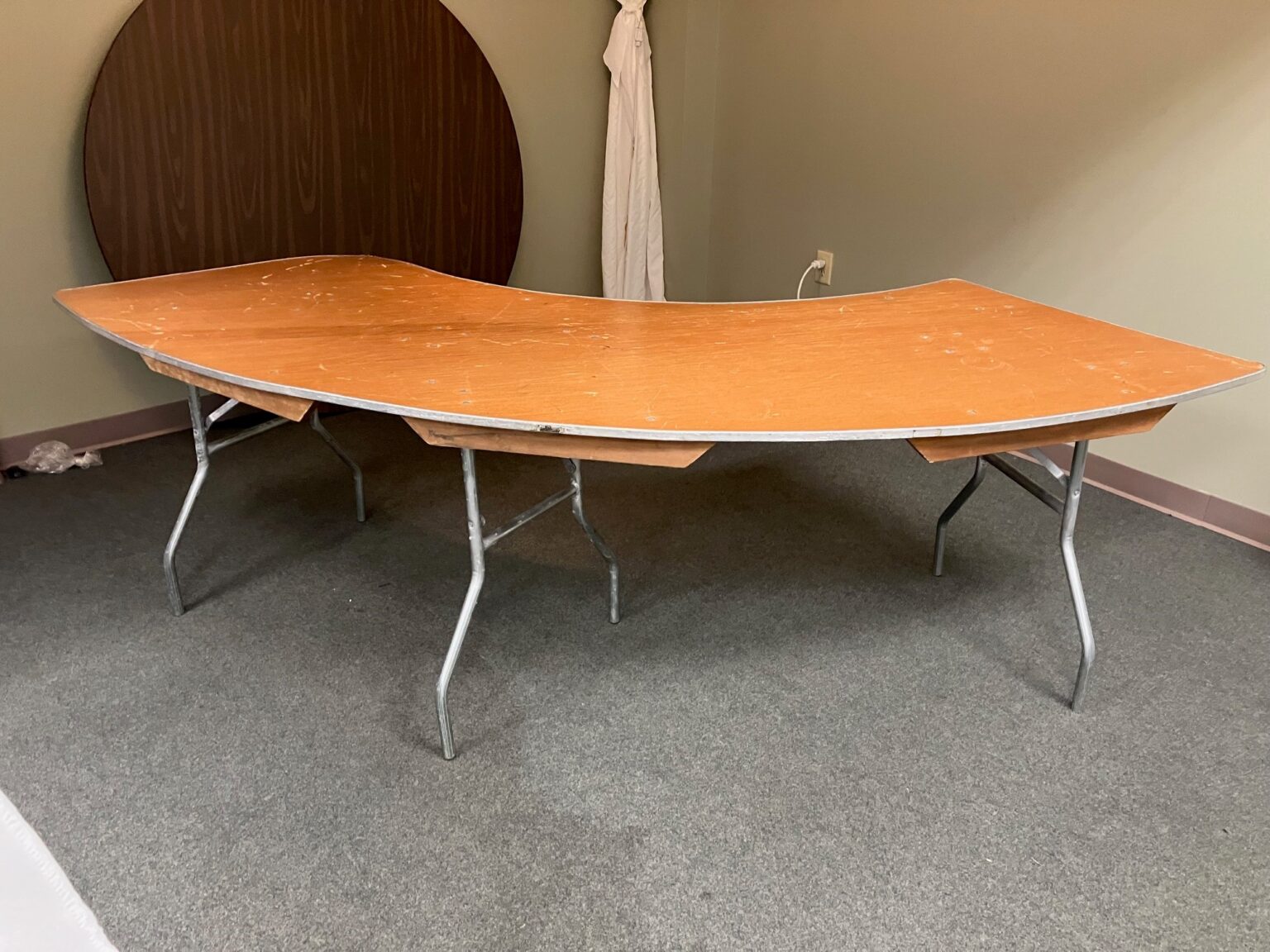 Large Serpentine Table - Suburban Party & Tool Rental
